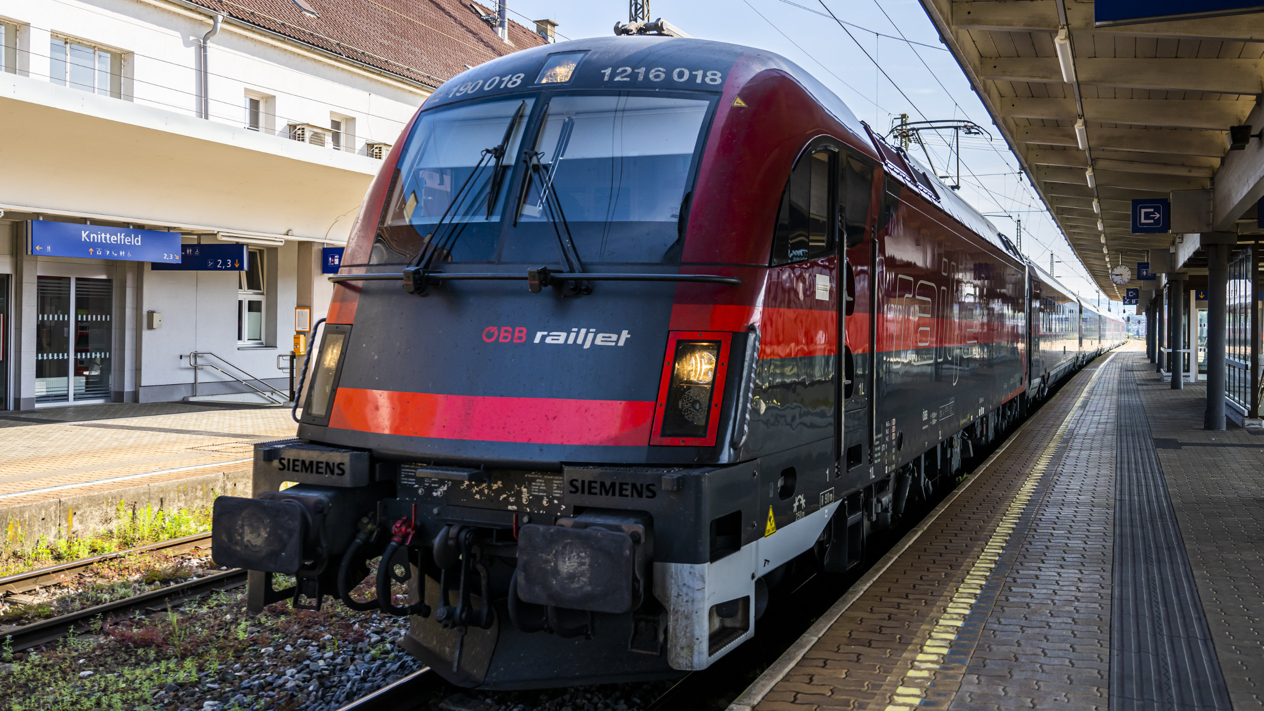 MotoGP Spielberg I Arrival with train