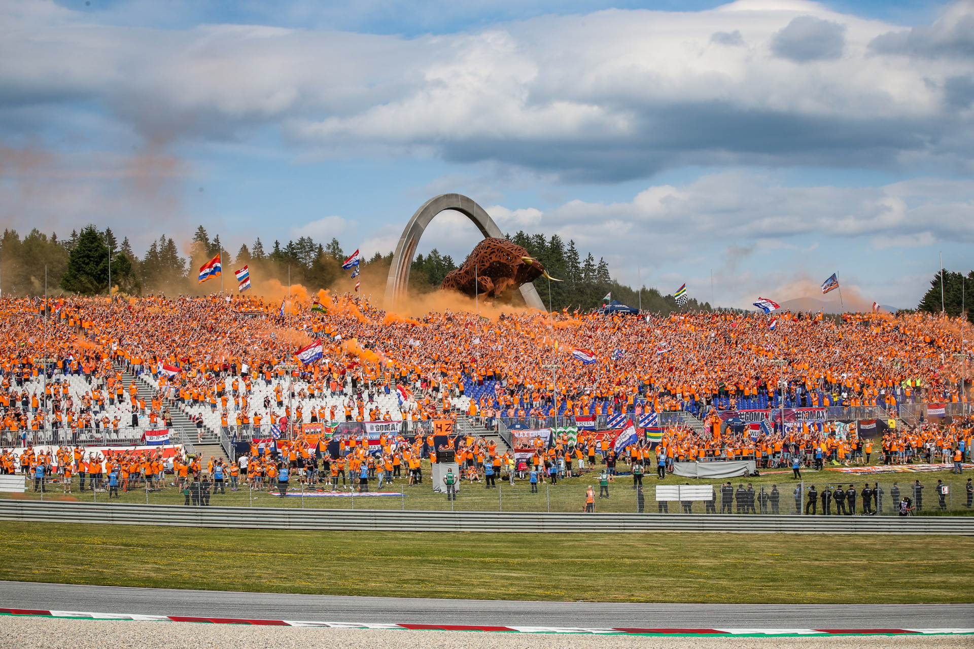 F1 fans will be back at the circuit in 2021! - redbullring.com - EN