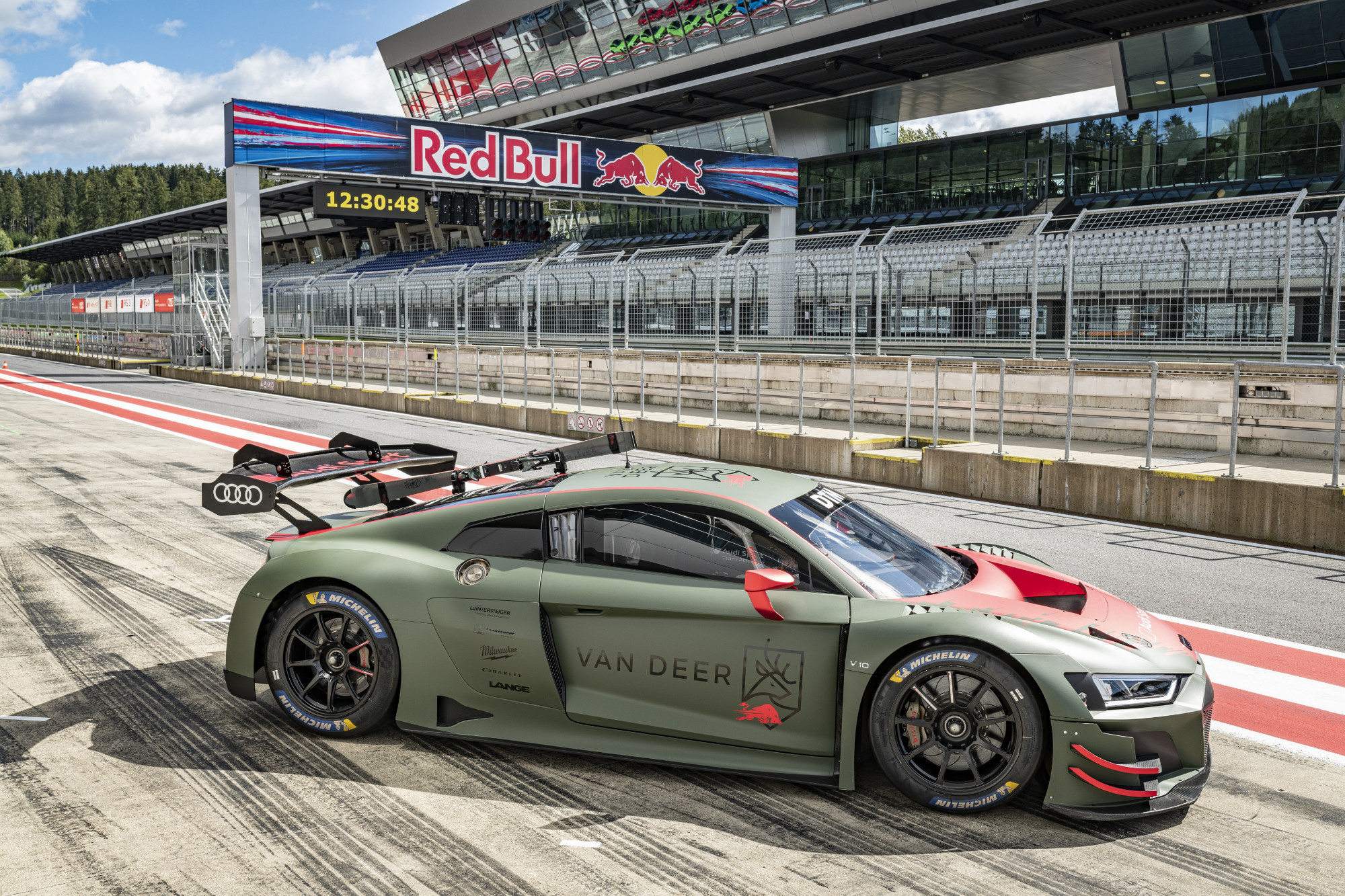 DTM 2022: Win a race taxi ride with Marcel Hirscher