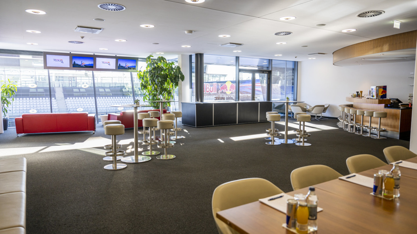 Corporate Business Club: be our VIP guest!