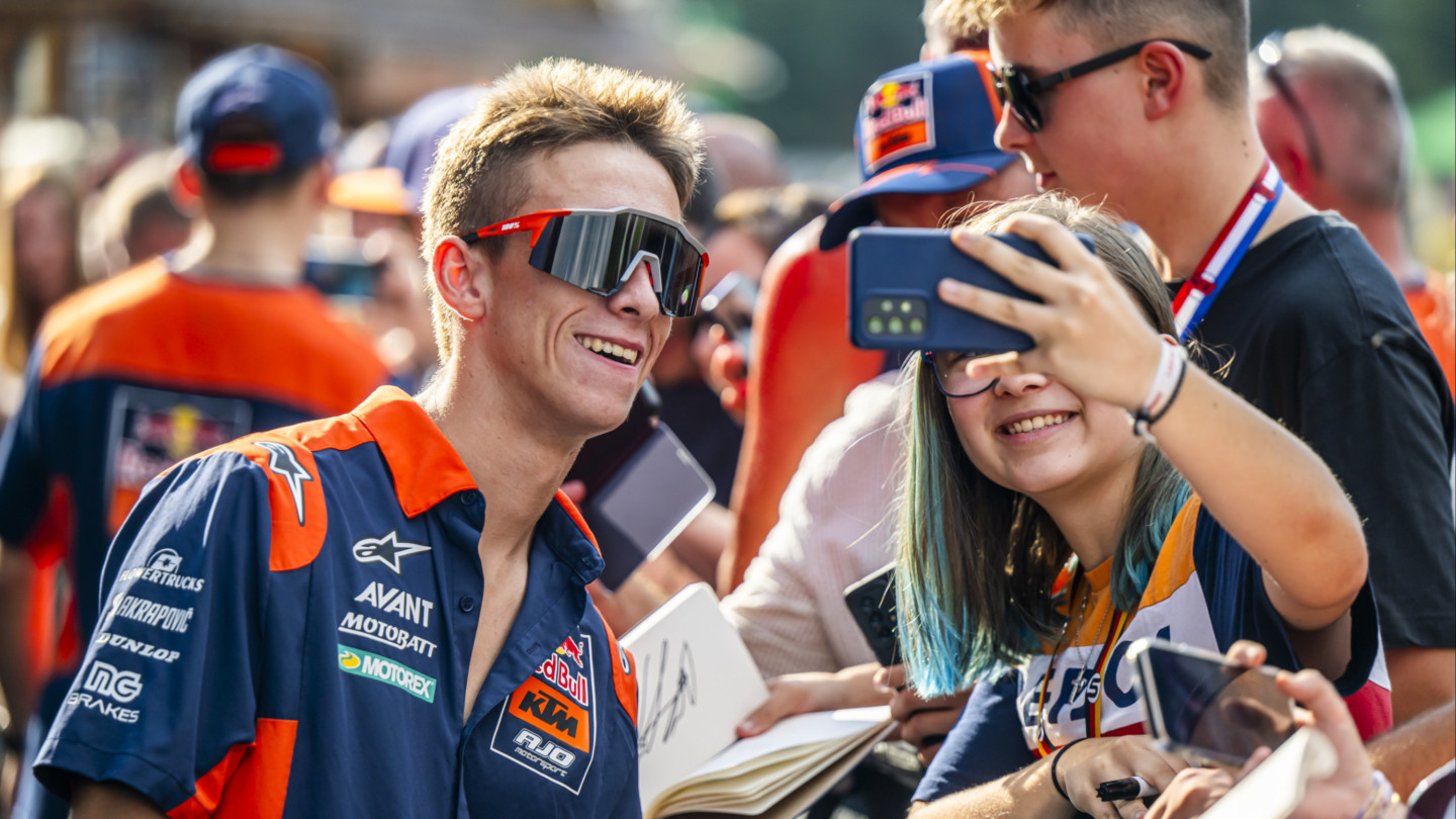 MotoGP stars at the “Hero Walk on the Styrian Green Carpet”