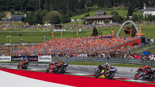 Track Celebration: Awards ceremony open to spectators