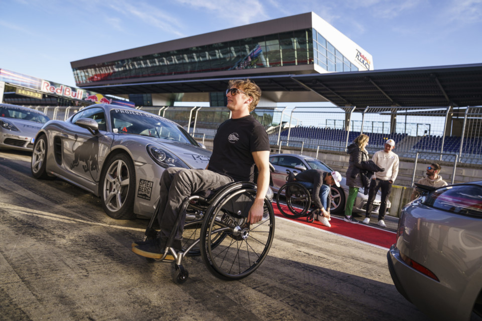 Driving experiences with hand controls I Red Bull Ring