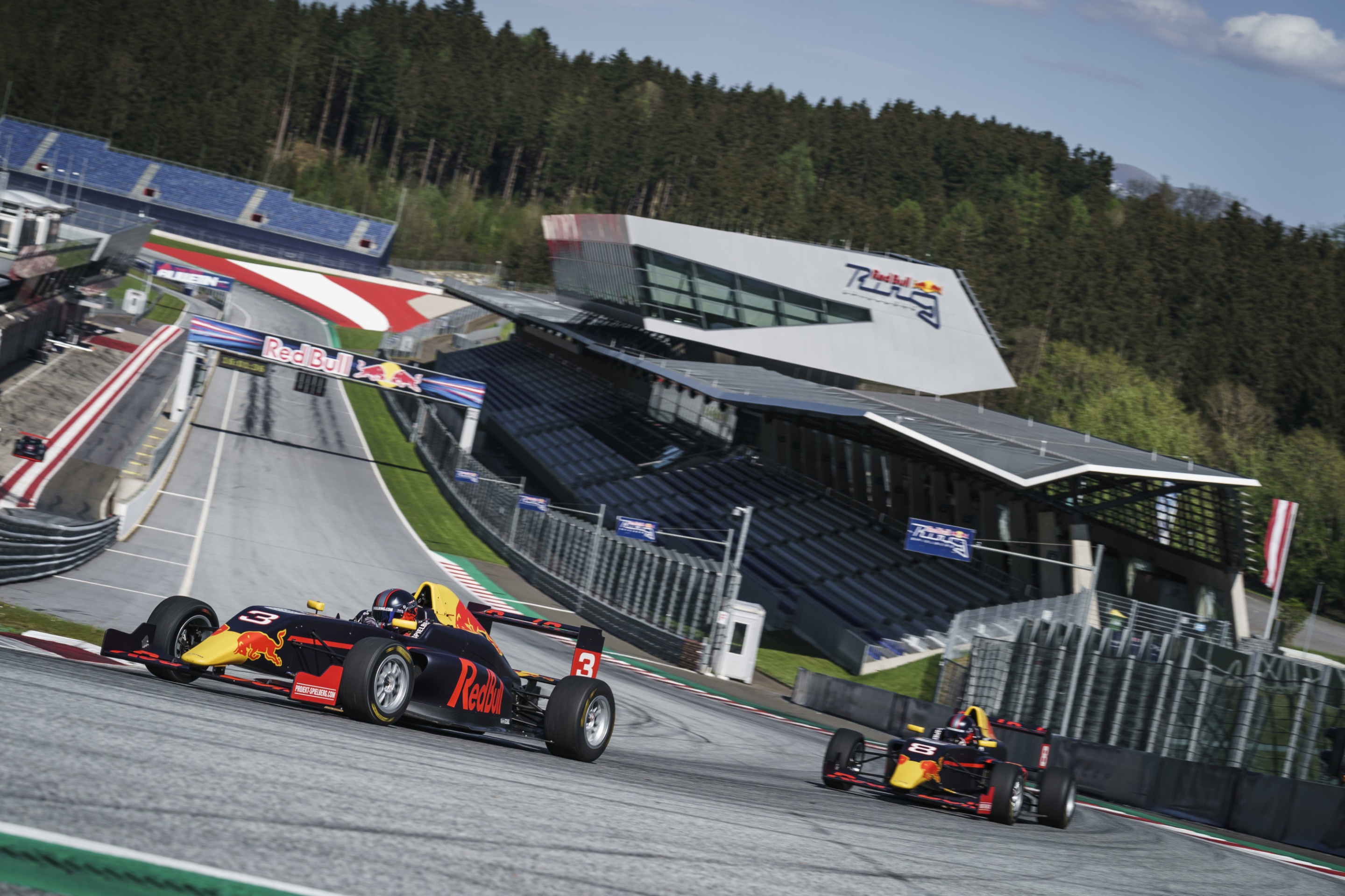 Racing cars I Driving experience Red Bull Ring