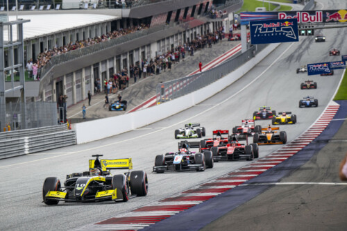 Behind the scenes: construction of the F1 paddock in a time-lapse