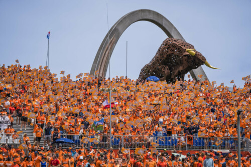 Behind the scenes: construction of the F1 paddock in a time-lapse