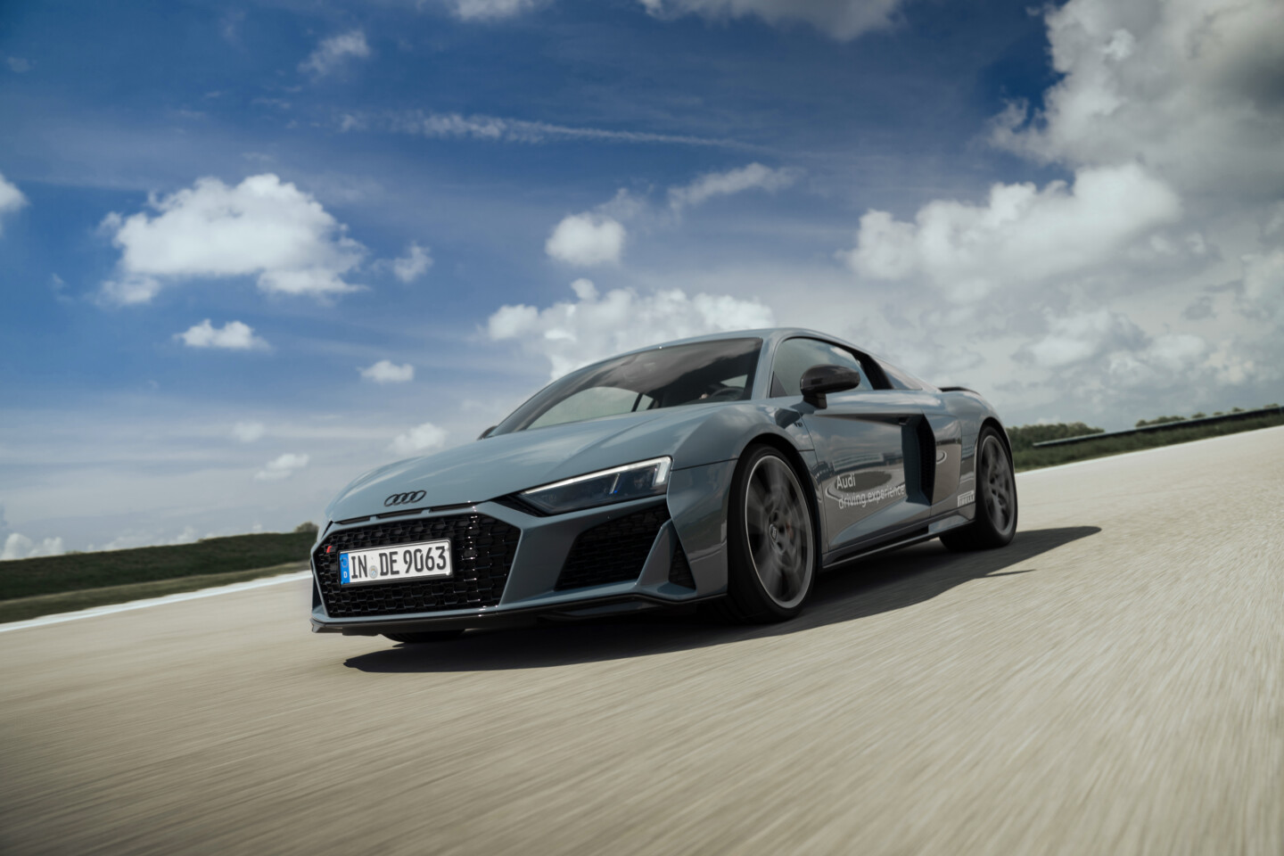 RACE TRACK EXPERIENCE - AUDI DRIVING EXPERIENCE - redbullring.com - EN