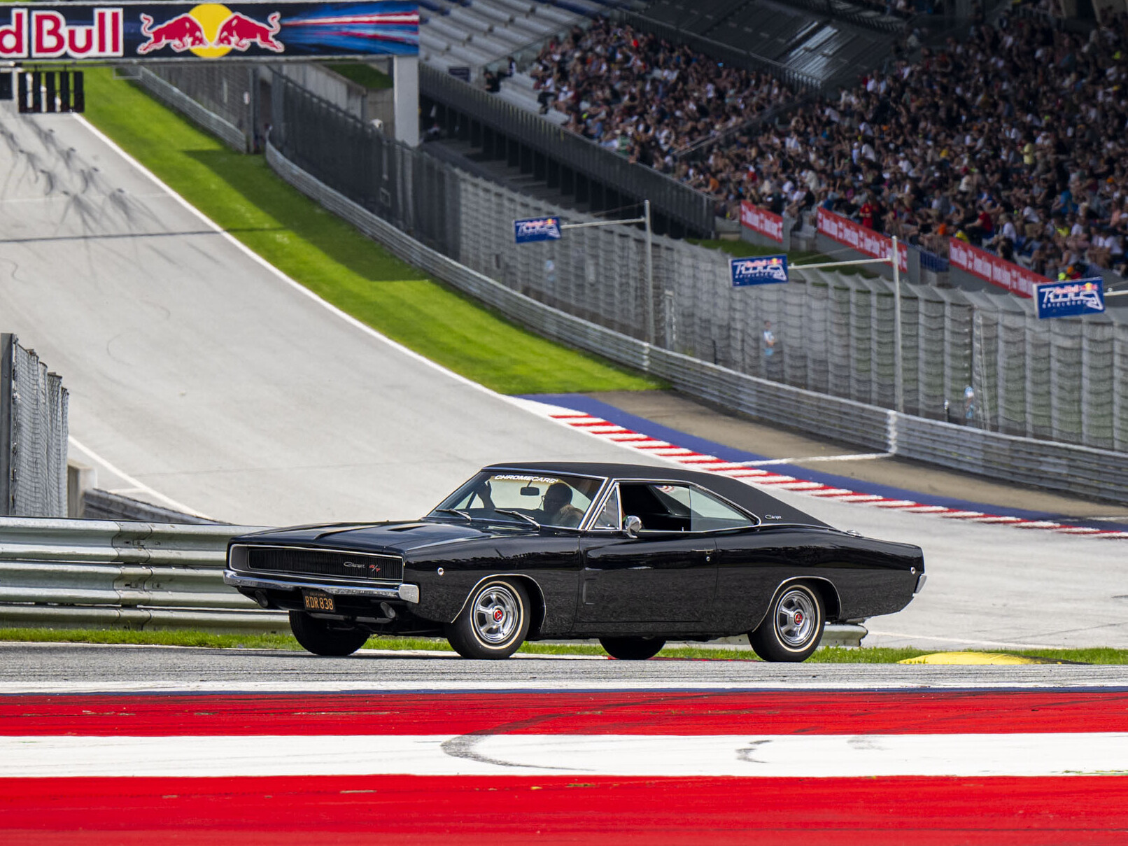 Dodge Charger 440 R/T “Bullitt” – Cult Car at F1 Legends Parade
