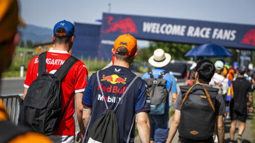 Behind the scenes: construction of the F1 paddock in a time-lapse